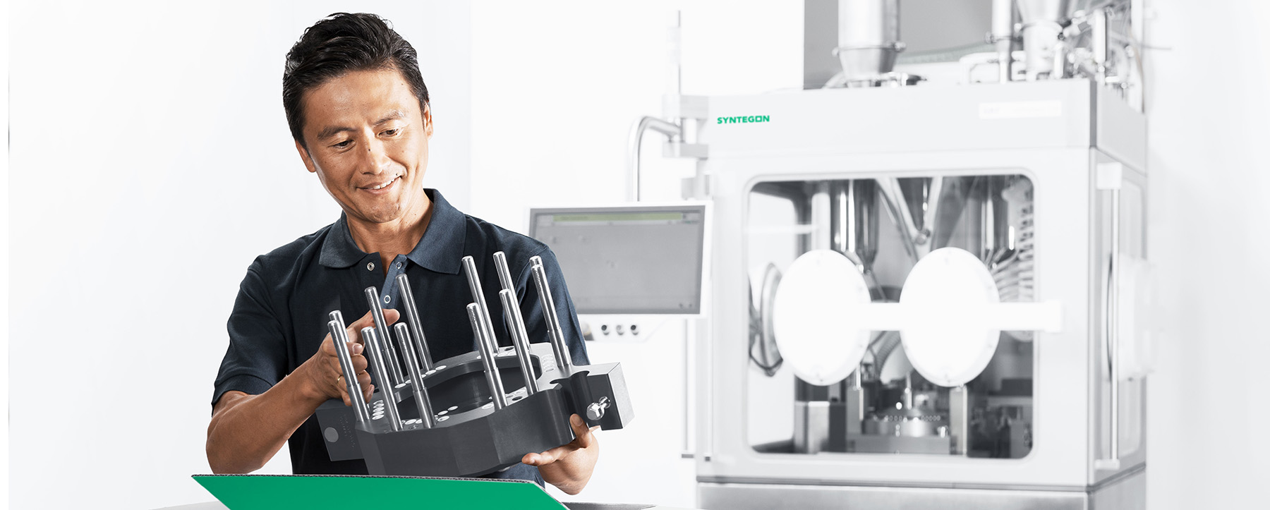 Semi-automated & Manual visual inspection » Syntegon