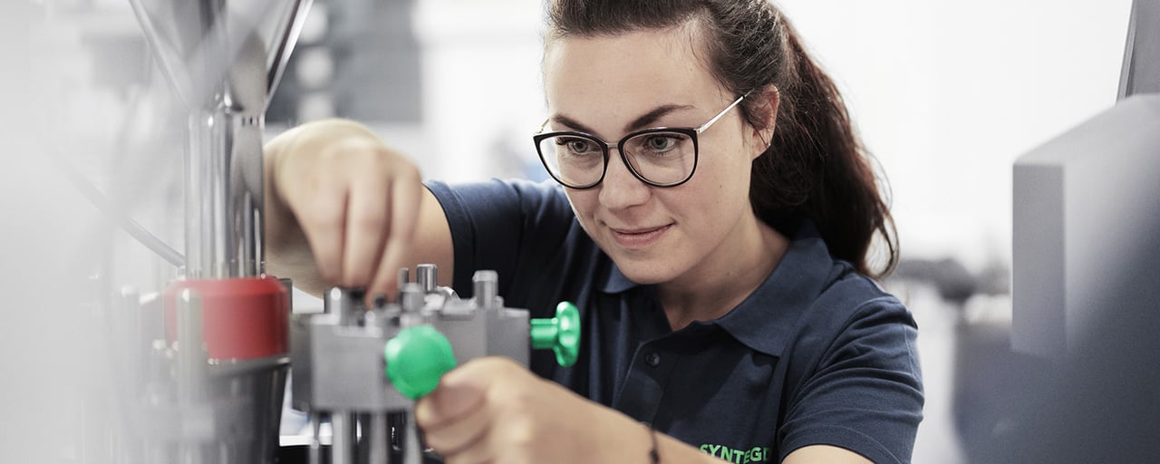 Semi-automated & Manual visual inspection » Syntegon